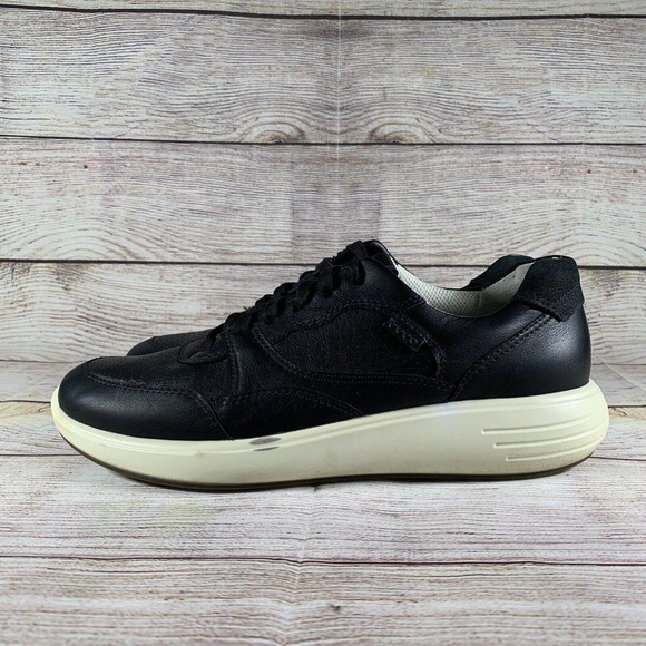 Ecco | Shoes | Ecco Soft 7 Runner Low Top Leather Black Women Size 8 ...